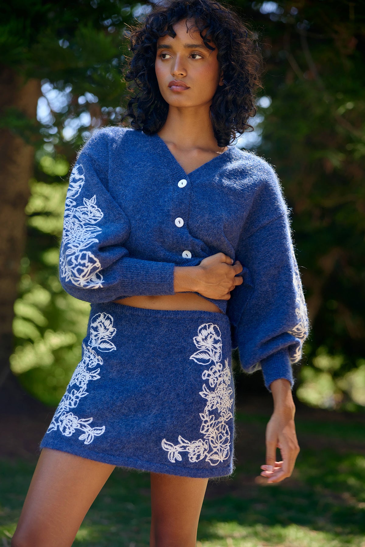 AGNES MINI ROYAL – Aston Studio